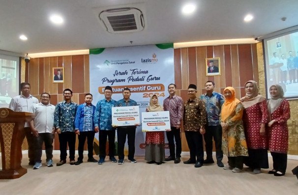 1000 Guru Honorer Peroleh Bantuan Program Peduli Guru, Kolaborasi Lazismu dan UPZ Permata Bank ...